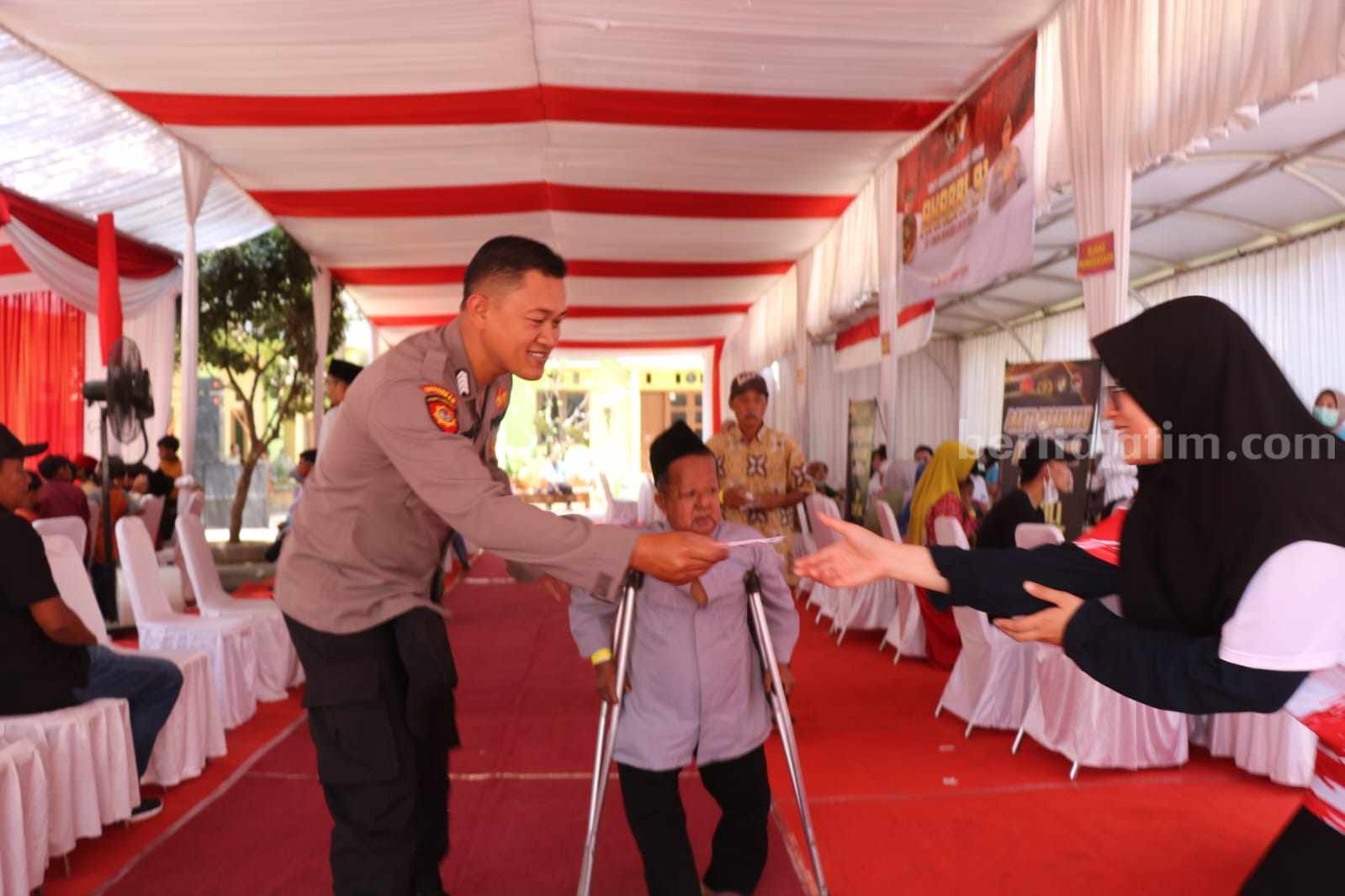 Warga Malang Berobat Gratis di Bakti Kesehatan AKABRI 91