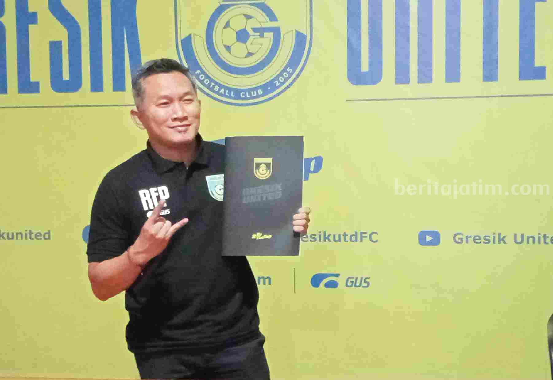 Pelatih Gresik United Resmi Mengundurkan Diri