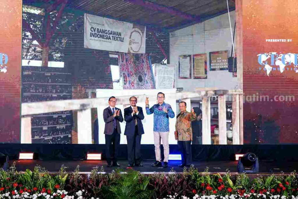 Petrokimia Gresik Raih Penghargaan Bina Mitra UMKM Award 2025